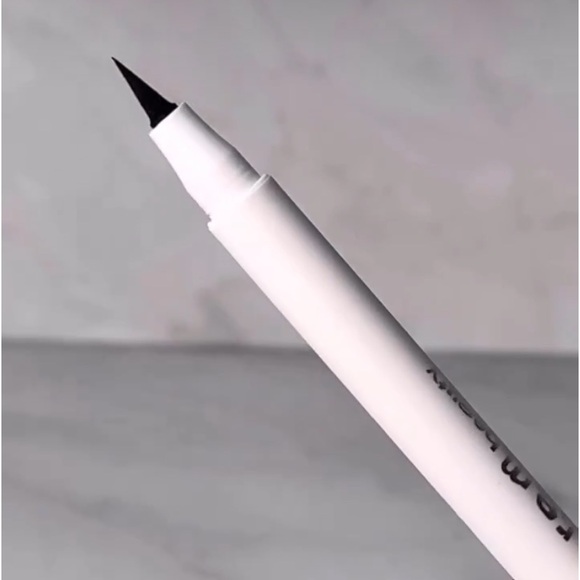 rem beauty | Makeup | Rem Beauty At The Borderline Marker Liquid ...